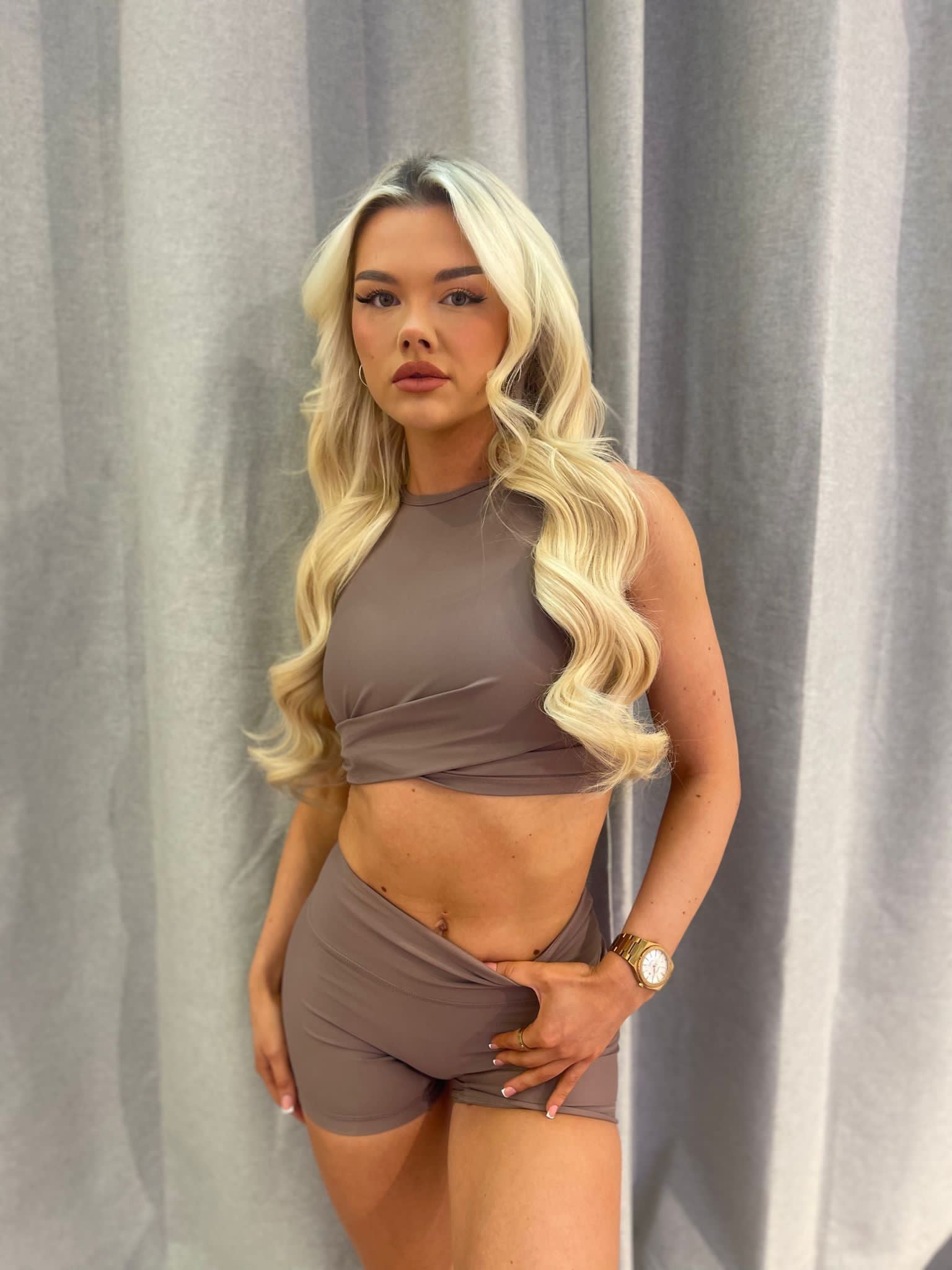 MOCHA Twist Crop – KOYA DESIGNS